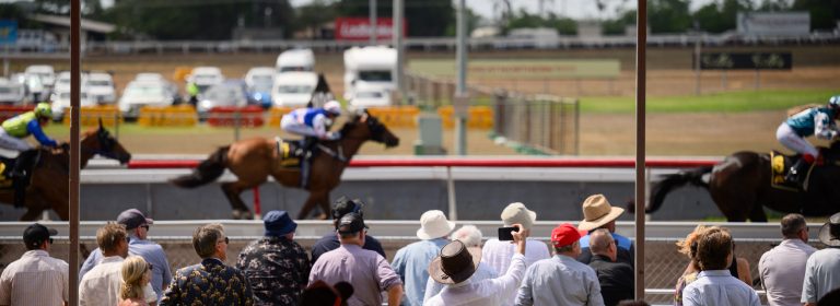 FRIDAY RACING » Darwin Turf Club